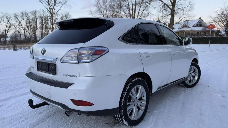 White Lexus RX 450h 2009 in Panevezys, with an engine capacity of 3.50 L and mileage of 280 thousand km for 10000 €, photo 13 on AUTOMOTO.COM.LV