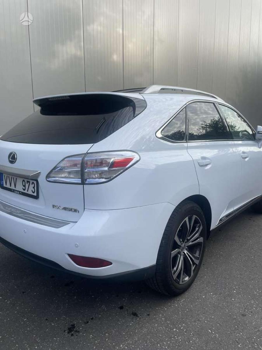 Balts Lexus RX 450h 2009 Viļņa, ar dzinēja tilpumu 3.46 L un nobraukumu 359 tūkst. km par 10900 €, foto 3 vietnē AUTOMOTO.COM.LV
