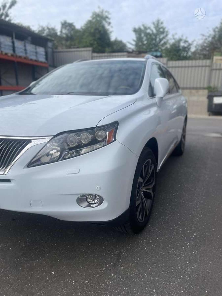 Balts Lexus RX 450h 2009 Viļņa, ar dzinēja tilpumu 3.46 L un nobraukumu 359 tūkst. km par 10900 €, foto 4 vietnē AUTOMOTO.COM.LV