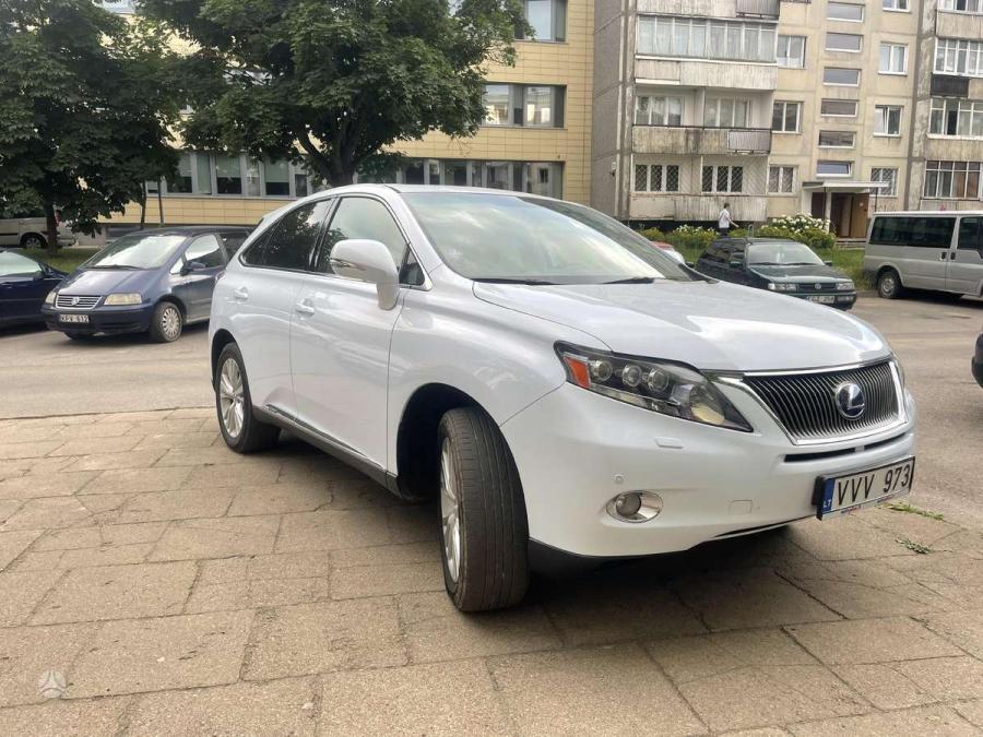 Balts Lexus RX 450h 2009 Viļņa, ar dzinēja tilpumu 3.46 L un nobraukumu 359 tūkst. km par 10900 €, foto 6 vietnē AUTOMOTO.COM.LV