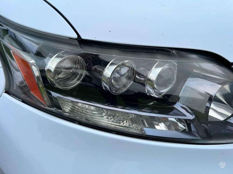 Balts Lexus RX 450h 2009 Viļņa, ar dzinēja tilpumu 3.50 L un nobraukumu 249 tūkst. km par 11900 €, foto 18 vietnē AUTOMOTO.COM.LV