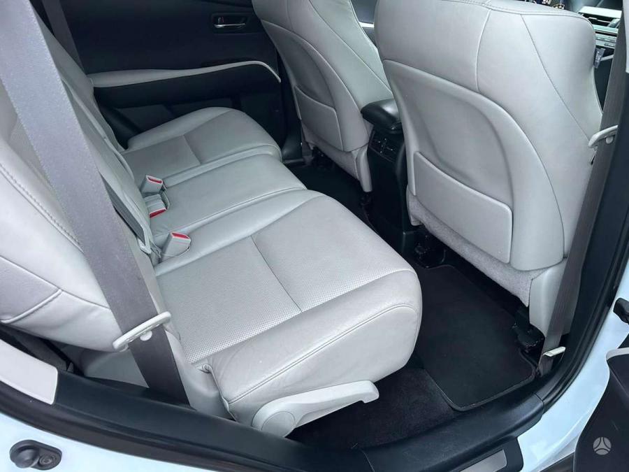 Balts Lexus RX 450h 2009 Viļņa, ar dzinēja tilpumu 3.50 L un nobraukumu 249 tūkst. km par 11900 €, foto 19 vietnē AUTOMOTO.COM.LV