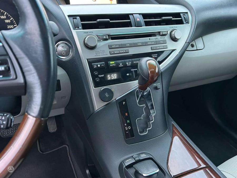 Balts Lexus RX 450h 2009 Viļņa, ar dzinēja tilpumu 3.50 L un nobraukumu 249 tūkst. km par 11900 €, foto 23 vietnē AUTOMOTO.COM.LV