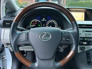 Balts Lexus RX 450h 2009 Viļņa, ar dzinēja tilpumu 3.50 L un nobraukumu 249 tūkst. km par 11900 €, foto 25 vietnē AUTOMOTO.COM.LV
