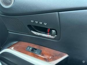 Balts Lexus RX 450h 2009 Viļņa, ar dzinēja tilpumu 3.50 L un nobraukumu 249 tūkst. km par 11900 €, foto 30 vietnē AUTOMOTO.COM.LV