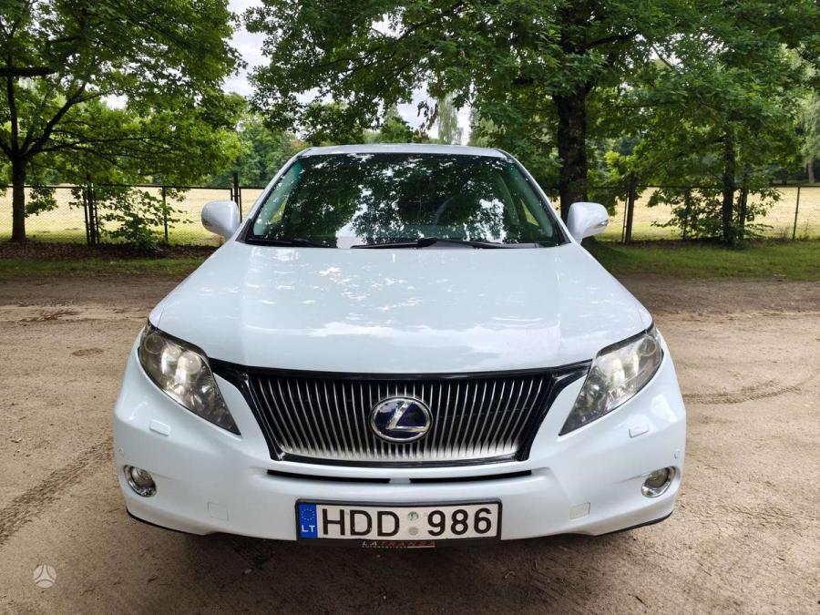 Белый Лексус RX 450h 2009 в Вильнюс, объемом двигателя 3.50 л и пробегом 417 тыс. км за 10700 €, фото 5 на AUTOMOTO.COM.LV