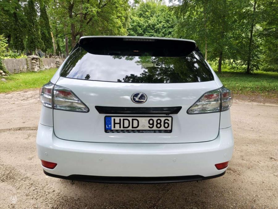 Белый Лексус RX 450h 2009 в Вильнюс, объемом двигателя 3.50 л и пробегом 417 тыс. км за 10700 €, фото 7 на AUTOMOTO.COM.LV