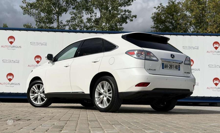 Balts Lexus RX 450h 2009 Tauragė, ar dzinēja tilpumu 3.50 L un nobraukumu 313 tūkst. km par 10400 €, foto 32 vietnē AUTOMOTO.COM.LV