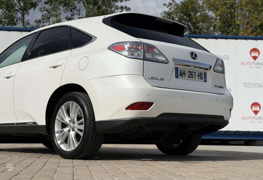 Balts Lexus RX 450h 2009 Tauragė, ar dzinēja tilpumu 3.50 L un nobraukumu 313 tūkst. km par 10400 €, foto 33 vietnē AUTOMOTO.COM.LV