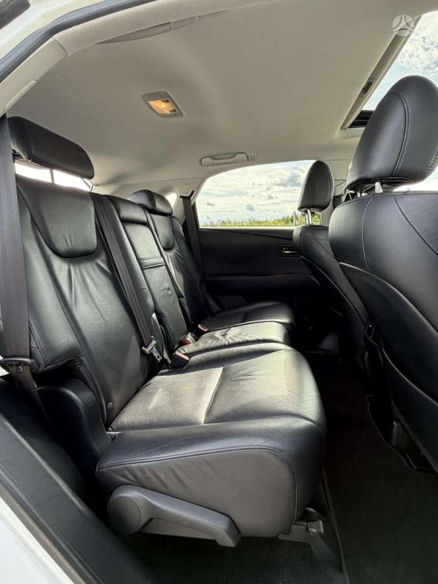 Balts Lexus RX 450h 2009 Tauragė, ar dzinēja tilpumu 3.50 L un nobraukumu 313 tūkst. km par 10400 €, foto 43 vietnē AUTOMOTO.COM.LV