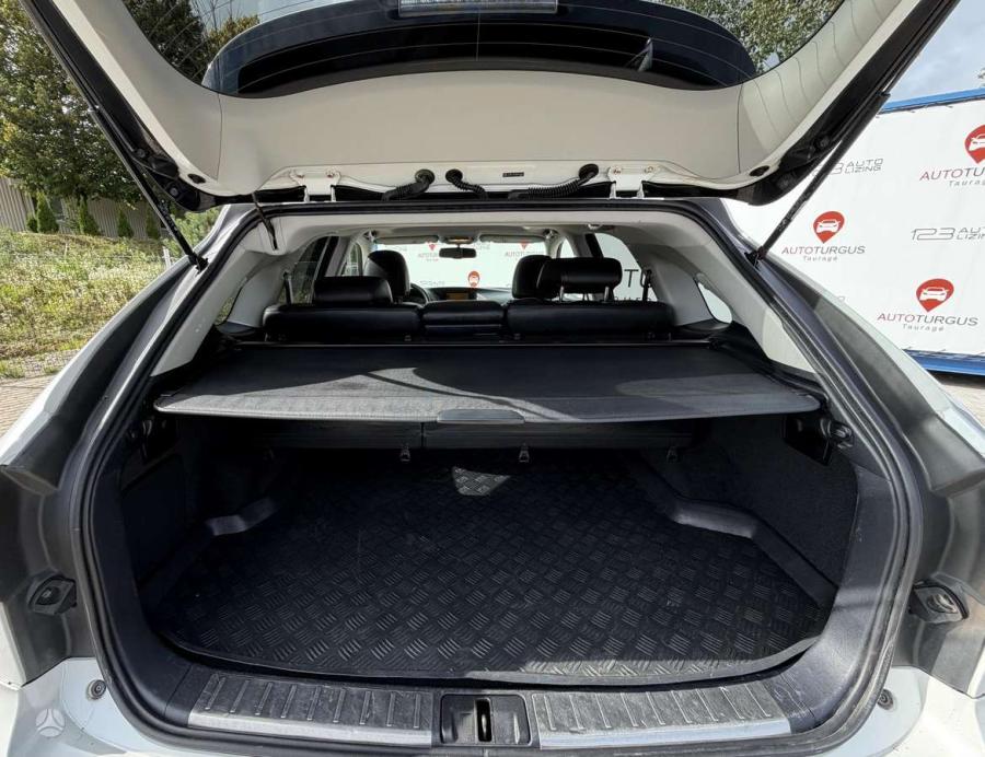 Balts Lexus RX 450h 2009 Tauragė, ar dzinēja tilpumu 3.50 L un nobraukumu 313 tūkst. km par 10400 €, foto 45 vietnē AUTOMOTO.COM.LV