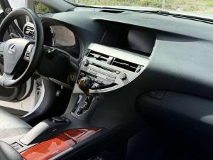 Balts Lexus RX 450h 2009 Tauragė, ar dzinēja tilpumu 3.50 L un nobraukumu 313 tūkst. km par 10400 €, foto 50 vietnē AUTOMOTO.COM.LV