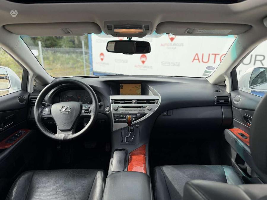 Balts Lexus RX 450h 2009 Tauragė, ar dzinēja tilpumu 3.50 L un nobraukumu 313 tūkst. km par 10400 €, foto 51 vietnē AUTOMOTO.COM.LV