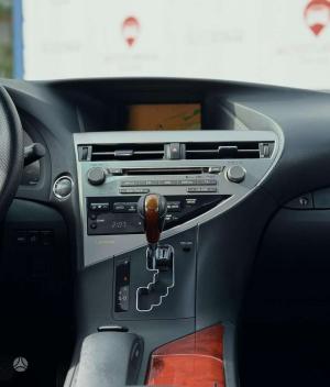 Balts Lexus RX 450h 2009 Tauragė, ar dzinēja tilpumu 3.50 L un nobraukumu 313 tūkst. km par 10400 €, foto 53 vietnē AUTOMOTO.COM.LV