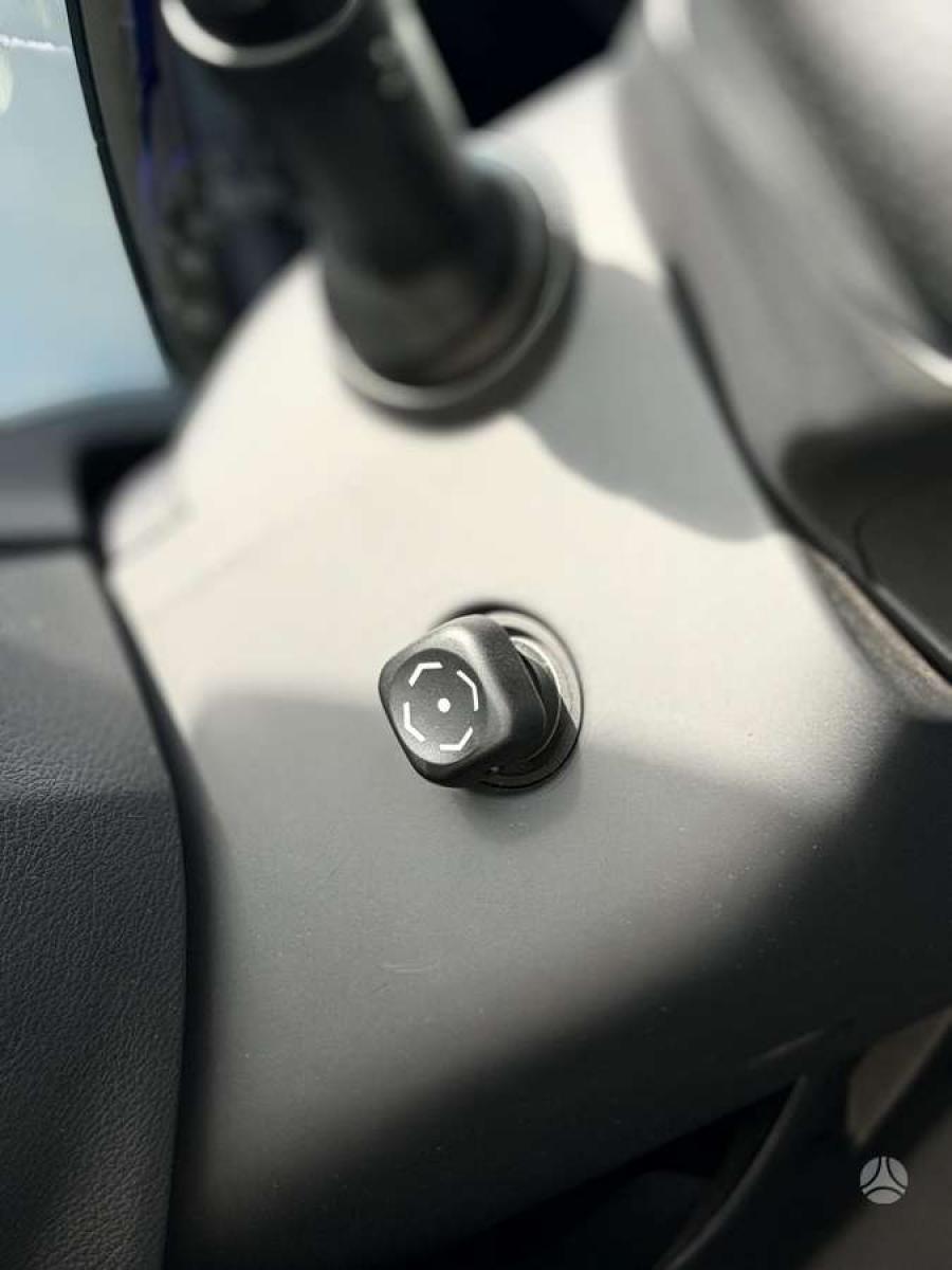 Balts Lexus RX 450h 2009 Tauragė, ar dzinēja tilpumu 3.50 L un nobraukumu 313 tūkst. km par 10400 €, foto 55 vietnē AUTOMOTO.COM.LV