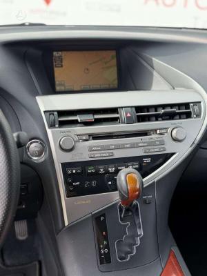 Balts Lexus RX 450h 2009 Tauragė, ar dzinēja tilpumu 3.50 L un nobraukumu 313 tūkst. km par 10400 €, foto 57 vietnē AUTOMOTO.COM.LV
