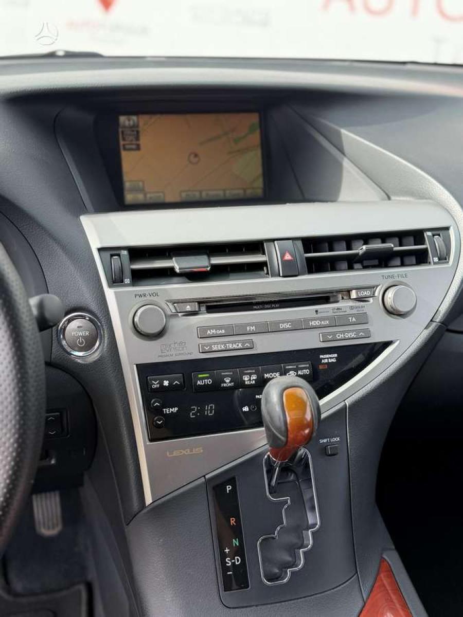 Balts Lexus RX 450h 2009 Tauragė, ar dzinēja tilpumu 3.50 L un nobraukumu 313 tūkst. km par 10400 €, foto 57 vietnē AUTOMOTO.COM.LV