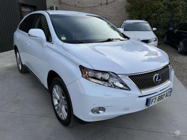 Лексус RX 450h 2009 в Каунас на AUTOMOTO.COM.LV Белый Лексус RX 450h 2009 в Каунас, объемом двигателя 3.46 л и пробегом 269 тыс. км за 13200 €, фото 7 на AUTOMOTO.COM.LV