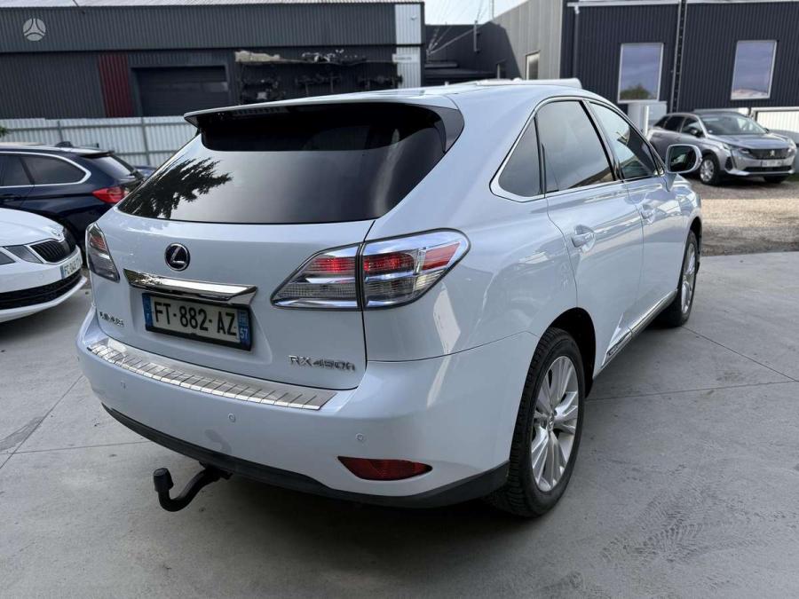 Balts Lexus RX 450h 2009 Kauņa, ar dzinēja tilpumu 3.46 L un nobraukumu 269 tūkst. km par 13200 €, foto 10 vietnē AUTOMOTO.COM.LV
