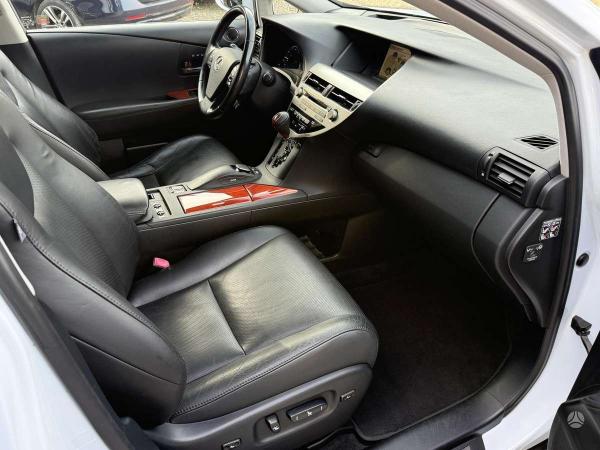 Лексус RX 450h 2009 в Каунас на AUTOMOTO.COM.LV Белый Лексус RX 450h 2009 в Каунас, объемом двигателя 3.46 л и пробегом 269 тыс. км за 13200 €, фото 11 на AUTOMOTO.COM.LV