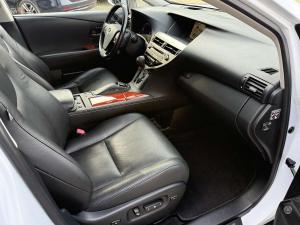 Balts Lexus RX 450h 2009 Kauņa, ar dzinēja tilpumu 3.46 L un nobraukumu 269 tūkst. km par 13200 €, foto 11 vietnē AUTOMOTO.COM.LV