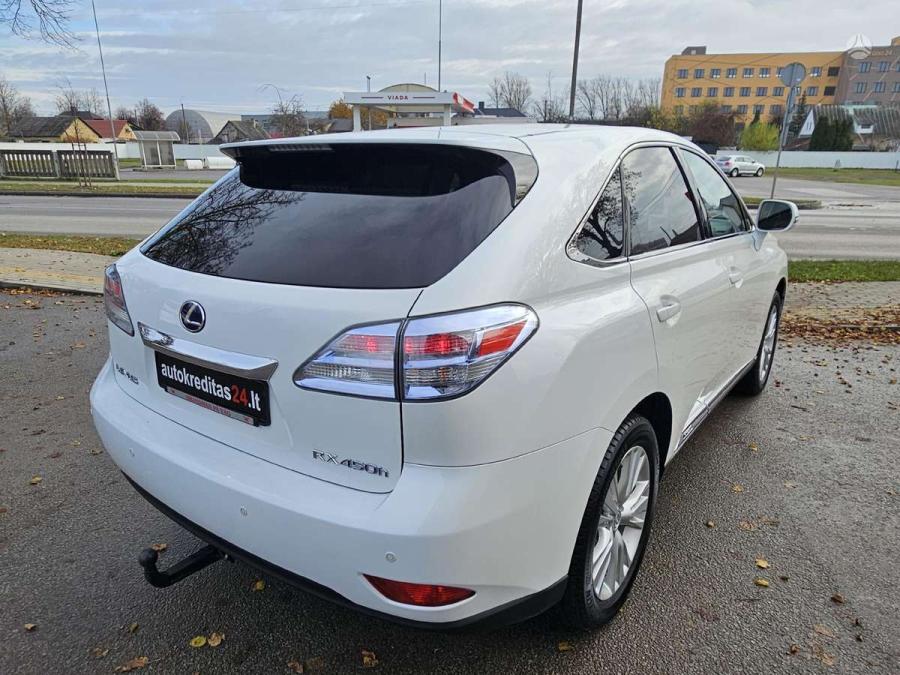 White Lexus RX 450h 2010 in Siauliai, with an engine capacity of 3.50 L and mileage of 249 thousand km for 11950 €, photo 7 on AUTOMOTO.COM.LV