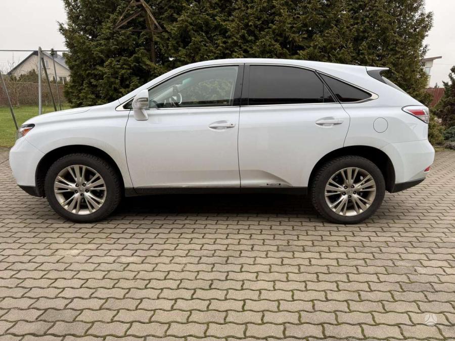 White Lexus RX 450h 2010 in Varena, with an engine capacity of 3.46 L and mileage of 256 thousand km for 11200 €, photo 12 on AUTOMOTO.COM.LV