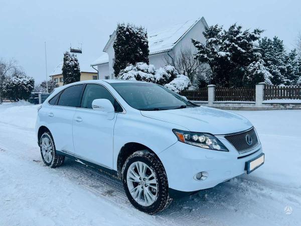 Balts Lexus RX 450h 2010 Viļņa, ar dzinēja tilpumu 3.50 L un nobraukumu 284 tūkst. km par 7600 €, foto 1 vietnē AUTOMOTO.COM.LV