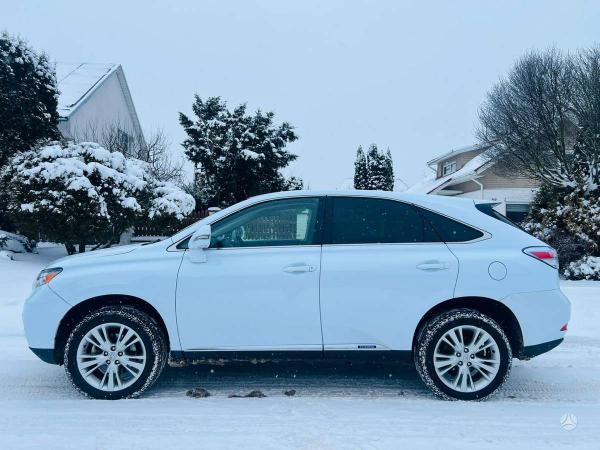 Balts Lexus RX 450h 2010 Viļņa, ar dzinēja tilpumu 3.50 L un nobraukumu 284 tūkst. km par 7600 €, foto 5 vietnē AUTOMOTO.COM.LV