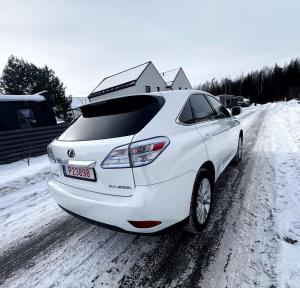 White Lexus RX 450h 2010 in Vilnius, with an engine capacity of 3.50 L and mileage of 220 thousand km for 11900 €, photo 7 on AUTOMOTO.COM.LV