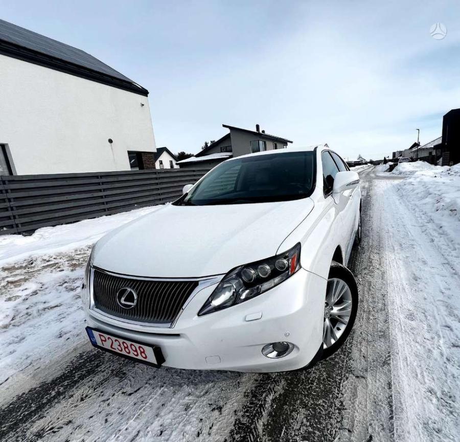 White Lexus RX 450h 2010 in Vilnius, with an engine capacity of 3.50 L and mileage of 220 thousand km for 11900 €, photo 9 on AUTOMOTO.COM.LV