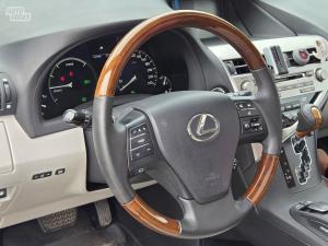 White Lexus RX 450h 2010 in Vilnius, with an engine capacity of 3.50 L and mileage of 232 thousand km for 14500 €, photo 8 on AUTOMOTO.COM.LV