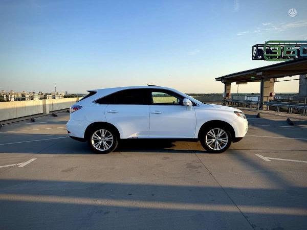 Balts Lexus RX 450h 2010 Viļņa, ar dzinēja tilpumu 3.46 L un nobraukumu 280 tūkst. km par 14000 €, foto 6 vietnē AUTOMOTO.COM.LV