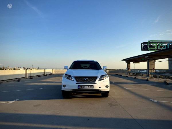 Balts Lexus RX 450h 2010 Viļņa, ar dzinēja tilpumu 3.46 L un nobraukumu 280 tūkst. km par 14000 €, foto 7 vietnē AUTOMOTO.COM.LV