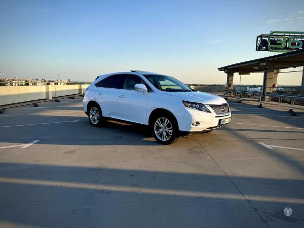 Balts Lexus RX 450h 2010 Viļņa, ar dzinēja tilpumu 3.46 L un nobraukumu 280 tūkst. km par 14000 €, foto 8 vietnē AUTOMOTO.COM.LV