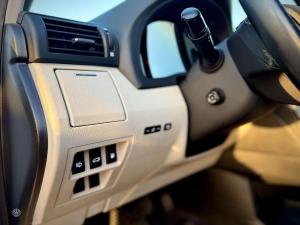Balts Lexus RX 450h 2010 Viļņa, ar dzinēja tilpumu 3.46 L un nobraukumu 280 tūkst. km par 14000 €, foto 19 vietnē AUTOMOTO.COM.LV