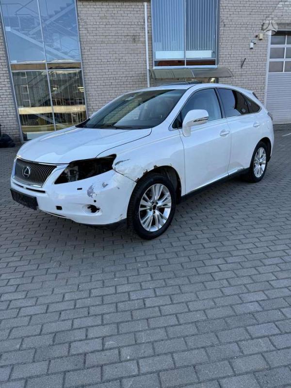 Balts Lexus RX 450h 2010 Šauļi, ar dzinēja tilpumu 3.50 L un nobraukumu 230 tūkst. km par 8250 €, foto 1 vietnē AUTOMOTO.COM.LV