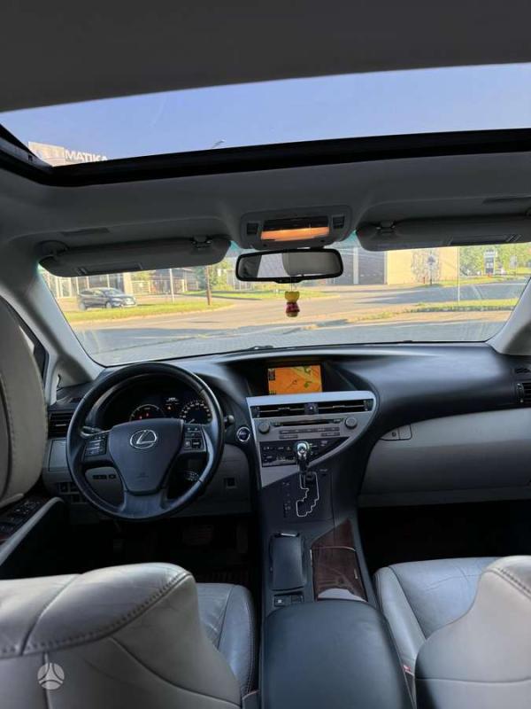 Balts Lexus RX 450h 2010 Šauļi, ar dzinēja tilpumu 3.50 L un nobraukumu 230 tūkst. km par 8250 €, foto 9 vietnē AUTOMOTO.COM.LV