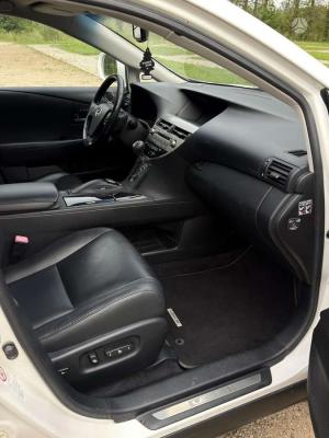 Balts Lexus RX 450h 2010 Šauļi, ar dzinēja tilpumu 3.50 L un nobraukumu 307 tūkst. km par 9400 €, foto 12 vietnē AUTOMOTO.COM.LV
