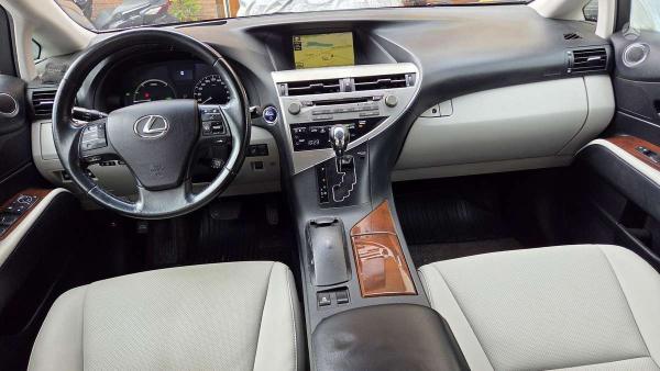 Balts Lexus RX 450h 2010 Viļņa, ar dzinēja tilpumu 3.50 L un nobraukumu 350 tūkst. km par 8999 €, foto 6 vietnē AUTOMOTO.COM.LV