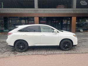 White Lexus RX 450h 2011 in Vilnius, with an engine capacity of 3.50 L and mileage of 244 thousand km for 13900 €, photo 8 on AUTOMOTO.COM.LV