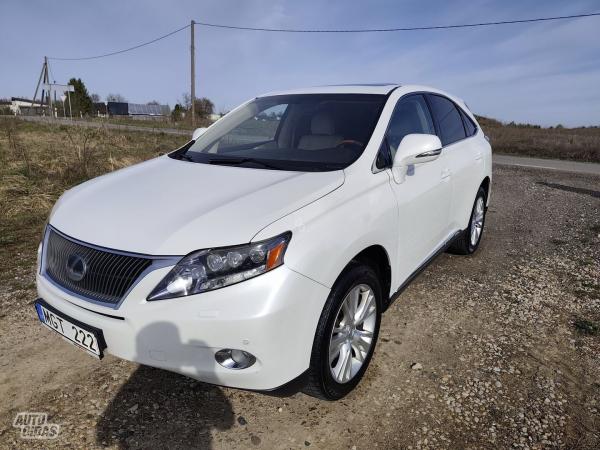 Balts Lexus RX 450h 2011 Viļņa, ar dzinēja tilpumu 3.50 L un nobraukumu 305 tūkst. km par 11450 €, foto 1 vietnē AUTOMOTO.COM.LV