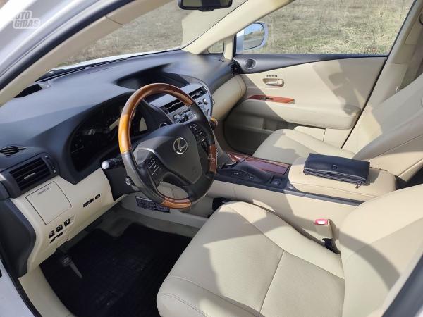 Balts Lexus RX 450h 2011 Viļņa, ar dzinēja tilpumu 3.50 L un nobraukumu 305 tūkst. km par 11450 €, foto 8 vietnē AUTOMOTO.COM.LV