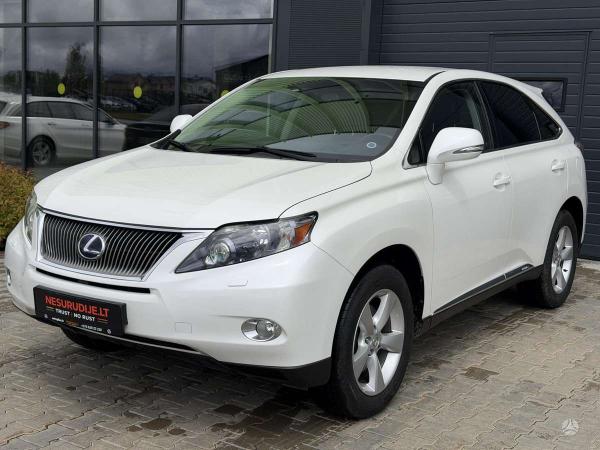 Balts Lexus RX 450h 2011 Viļņa, ar dzinēja tilpumu 3.46 L un nobraukumu 100 tūkst. km par 16999 €, foto 2 vietnē AUTOMOTO.COM.LV