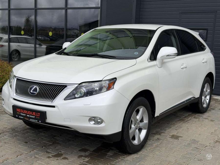White Lexus RX 450h 2011 in Vilnius, with an engine capacity of 3.46 L and mileage of 100 thousand km for 16999 €, photo 3 on AUTOMOTO.COM.LV