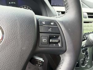 White Lexus RX 450h 2011 in Vilnius, with an engine capacity of 3.46 L and mileage of 100 thousand km for 16999 €, photo 16 on AUTOMOTO.COM.LV