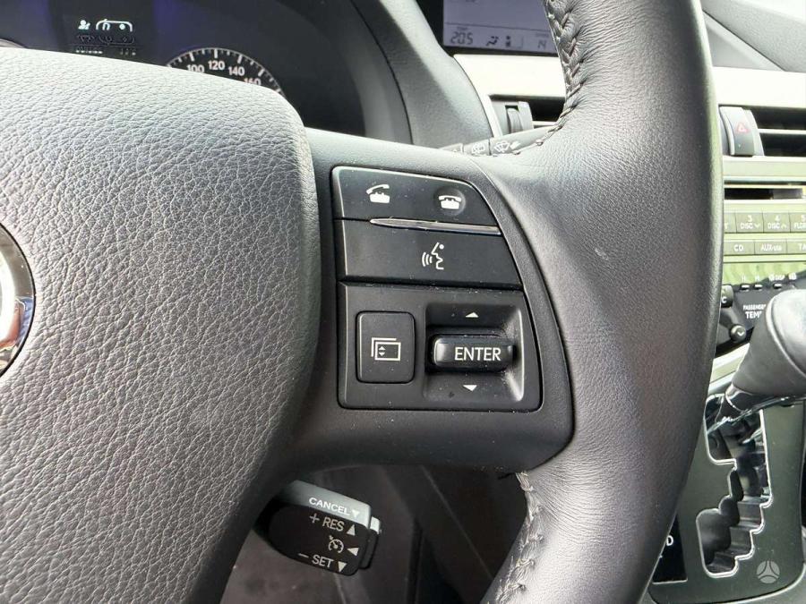 White Lexus RX 450h 2011 in Vilnius, with an engine capacity of 3.46 L and mileage of 100 thousand km for 16999 €, photo 16 on AUTOMOTO.COM.LV