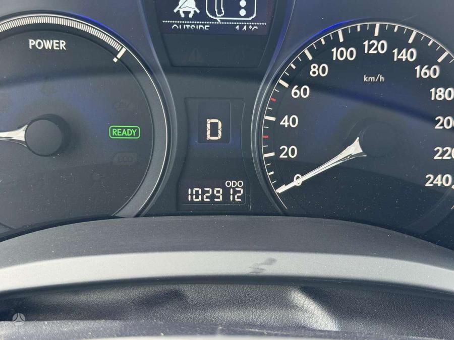 White Lexus RX 450h 2011 in Vilnius, with an engine capacity of 3.46 L and mileage of 100 thousand km for 16999 €, photo 22 on AUTOMOTO.COM.LV