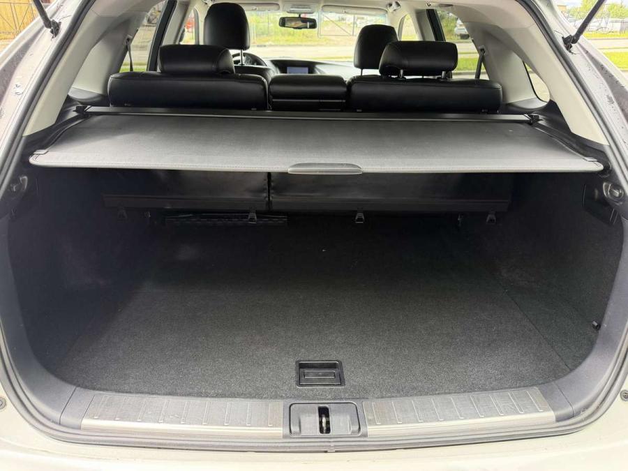 White Lexus RX 450h 2011 in Vilnius, with an engine capacity of 3.46 L and mileage of 100 thousand km for 16999 €, photo 24 on AUTOMOTO.COM.LV