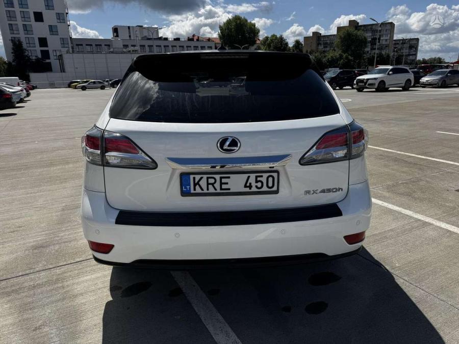 Balts Lexus RX 450h 2011 Viļņa, ar dzinēja tilpumu 3.46 L un nobraukumu 247 tūkst. km par 11999 €, foto 6 vietnē AUTOMOTO.COM.LV